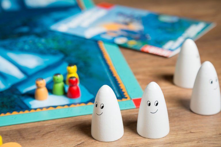 Juegos de mesa para niños de 3 a 5 años. ¡Aprender jugando!