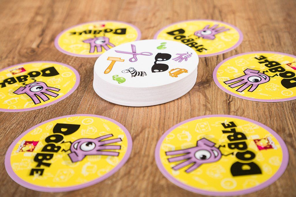 Juegos de mesa para comidas en el campo... ¡diversión en familia!