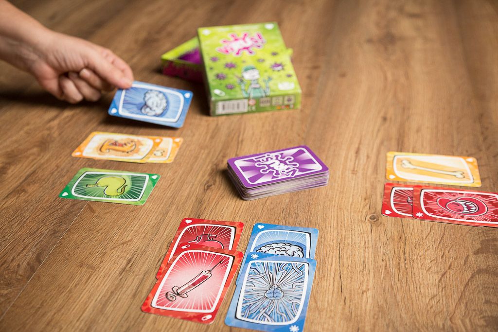 Juegos de mesa para las comidas navideñas... ¡A comer!